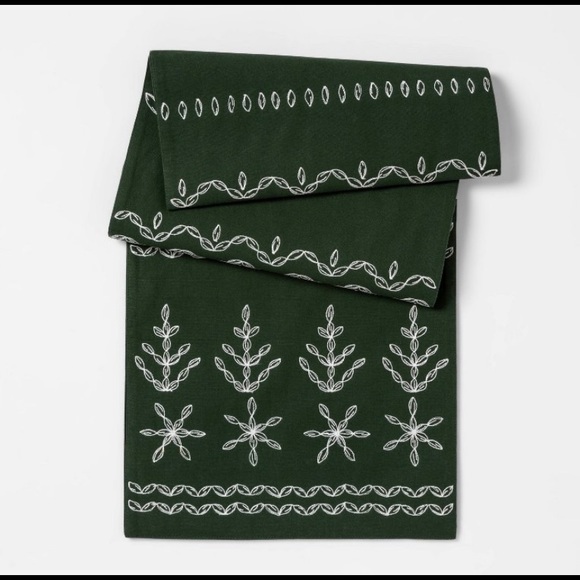 Threshold | Dining | Threshold Table Runner | Poshmark